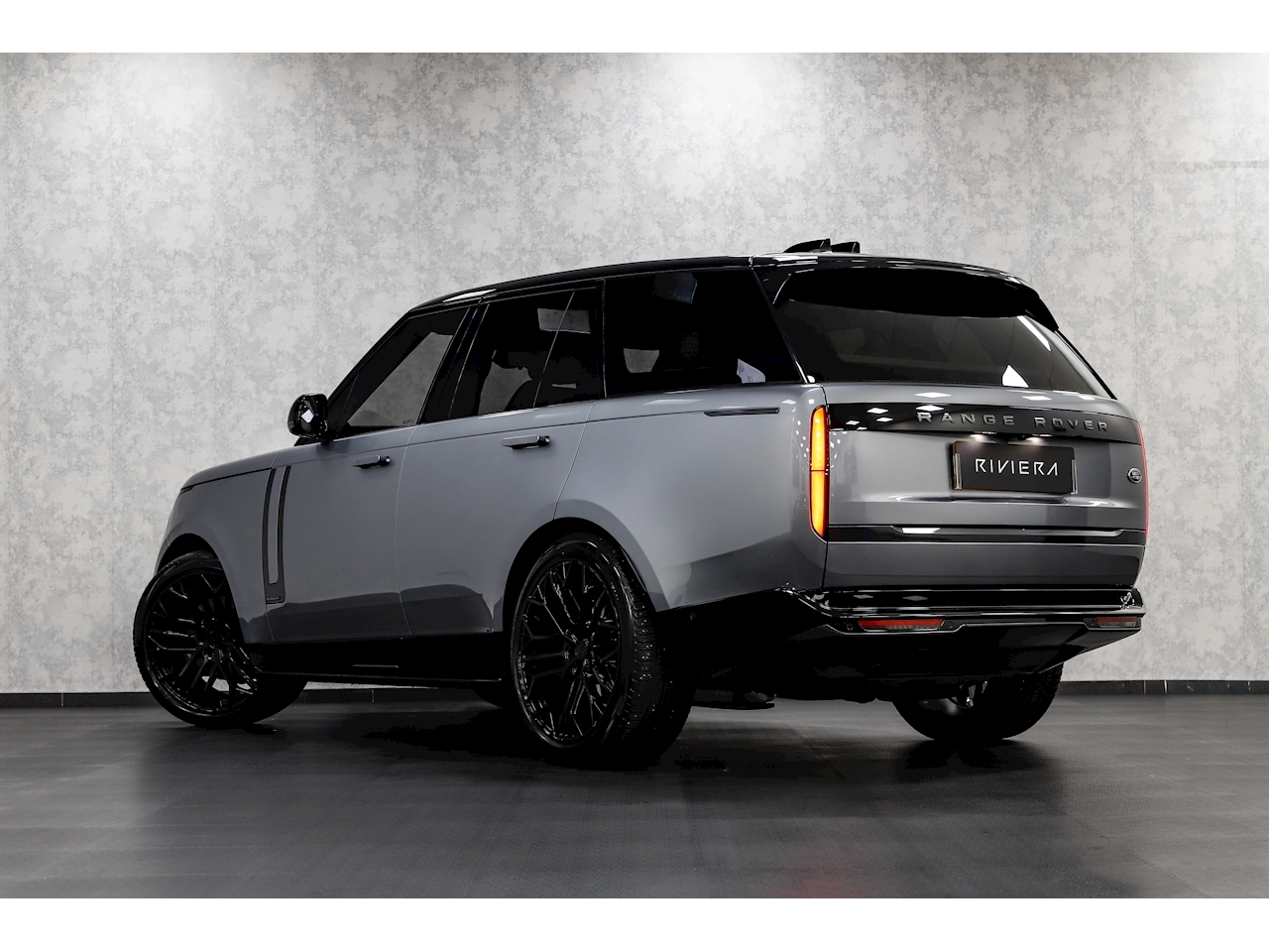 Used 2022 Land Rover Range Rover D350 MHEV Autobiography For Sale in ...