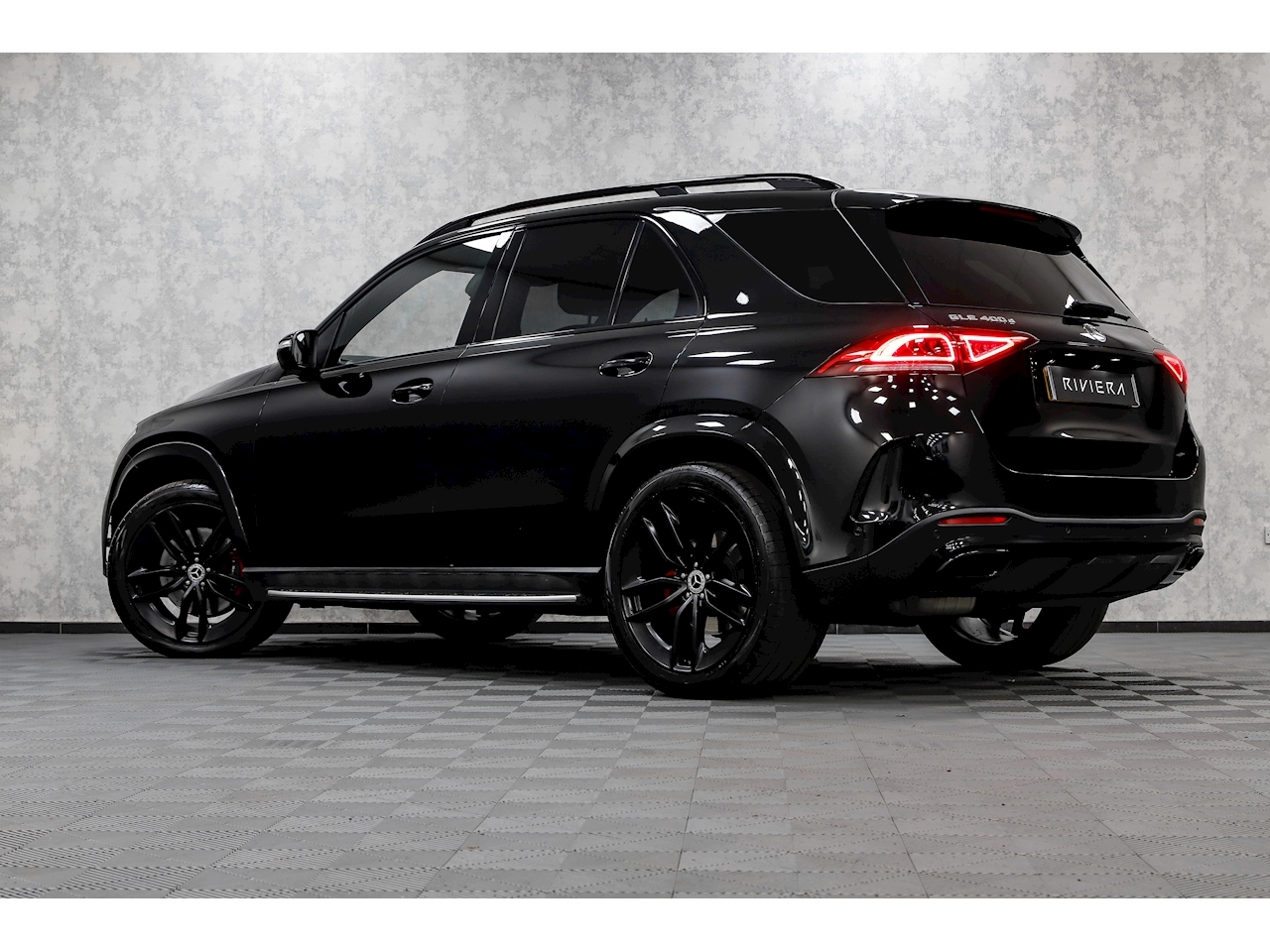 Used 2020 Mercedes-Benz GLE Class GLE400d AMG Line For Sale in West Yorkshire (U203) | Riviera ...