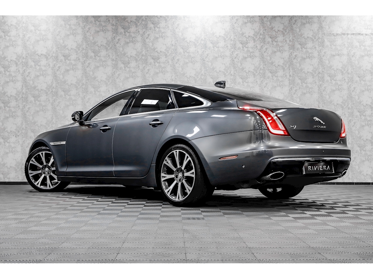Used 2016 Jaguar XJ d V6 Portfolio For Sale in West Yorkshire (U255 ...