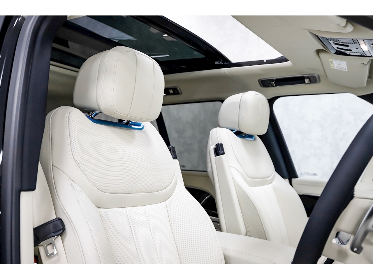 Used 2023 Land Rover Range Rover D350 MHEV Autobiography For Sale in West Yorkshire (U331 ...