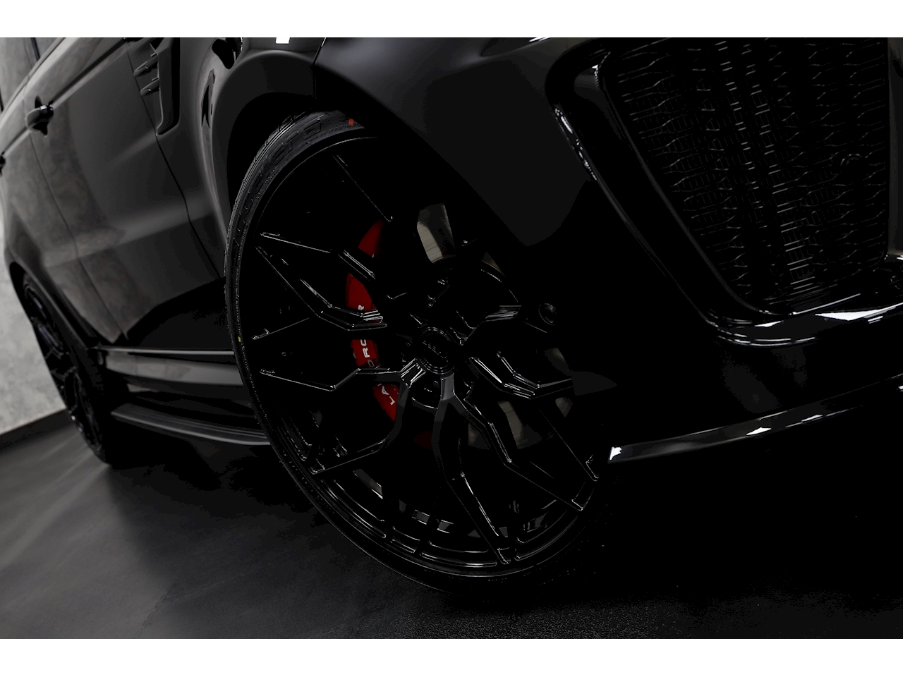 Used 2021 Land Rover Range Rover Sport P575 V8 SVR For Sale in West Yorkshire (U346) | Riviera ...