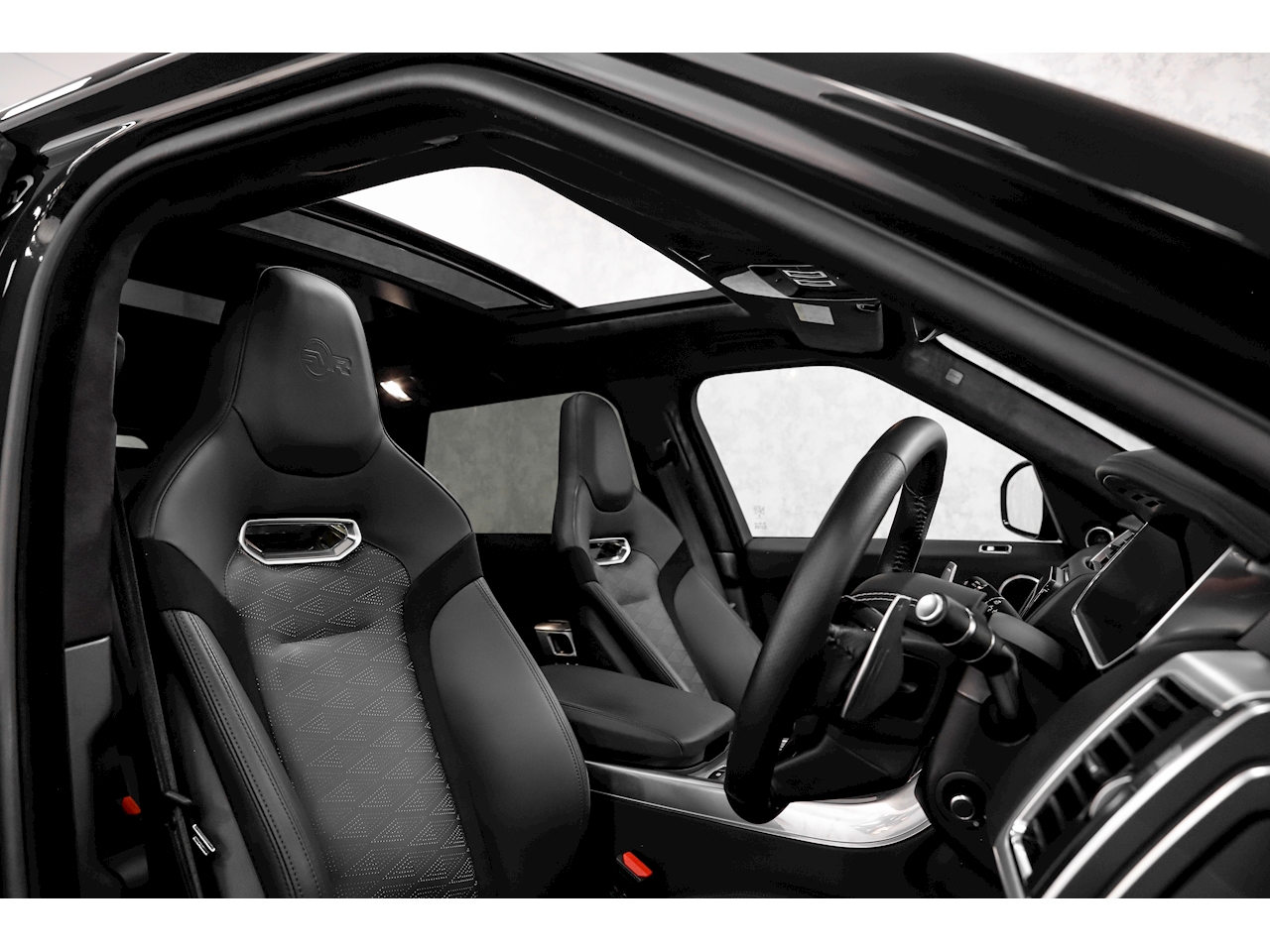 Used 2021 Land Rover Range Rover Sport P575 V8 SVR For Sale in West Yorkshire (U346) | Riviera ...