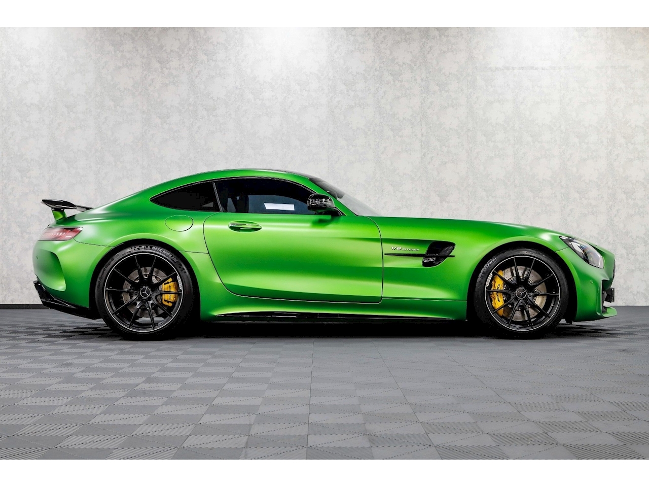 Used 2018 Mercedes-Benz GT 4.0 AMG GT R PREMIUM 2d 577 BHP AMG GREEN ...