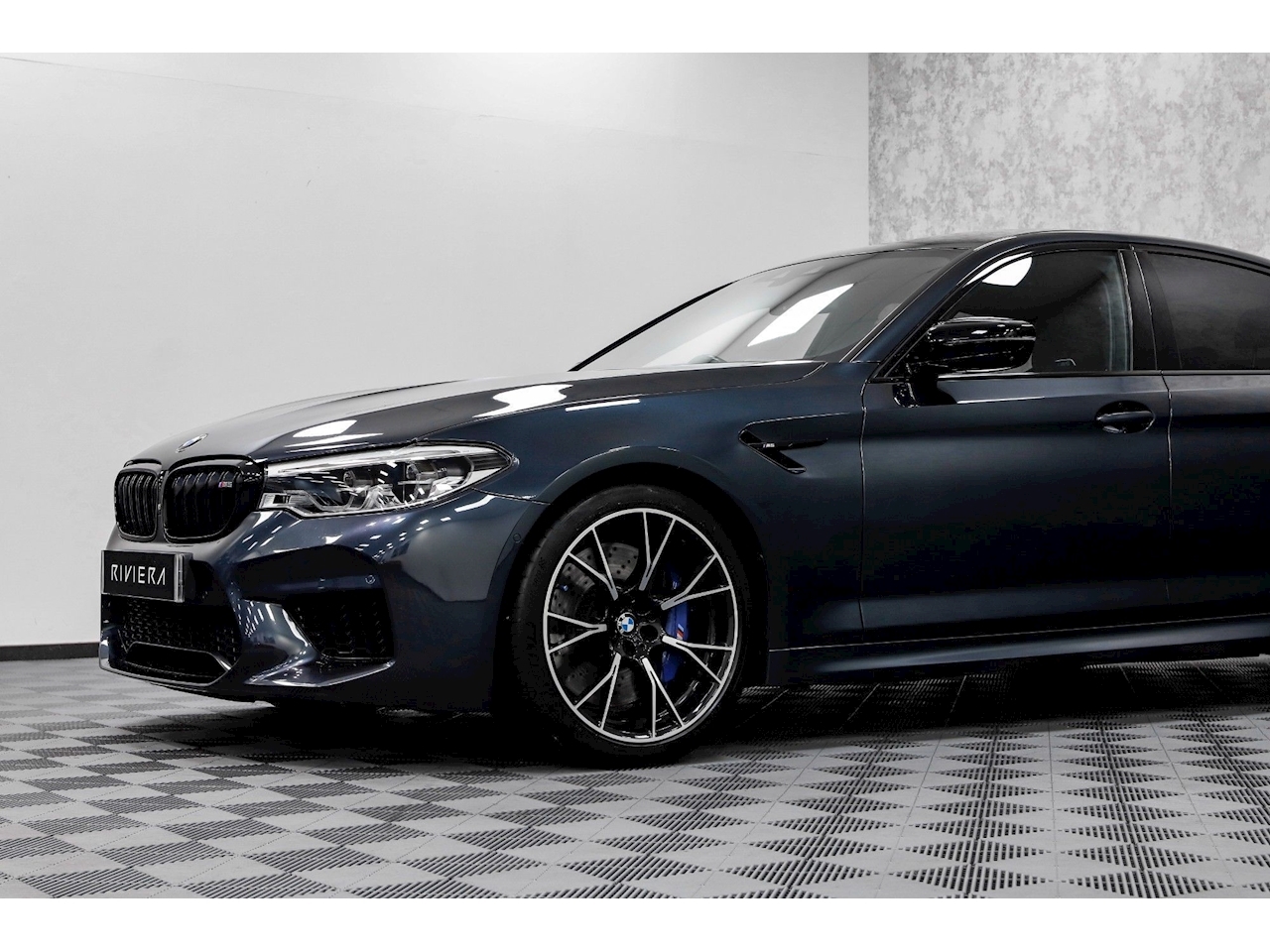 Used 2019 BMW M5 4.4 M5 COMPETITION 4d 617 BHP APPLE CAR PLAY/HEADS UP ...