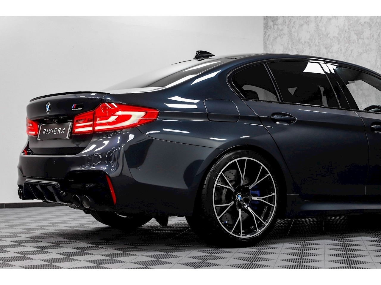 Used 2019 BMW M5 4.4 M5 COMPETITION 4d 617 BHP APPLE CAR PLAY/HEADS UP ...