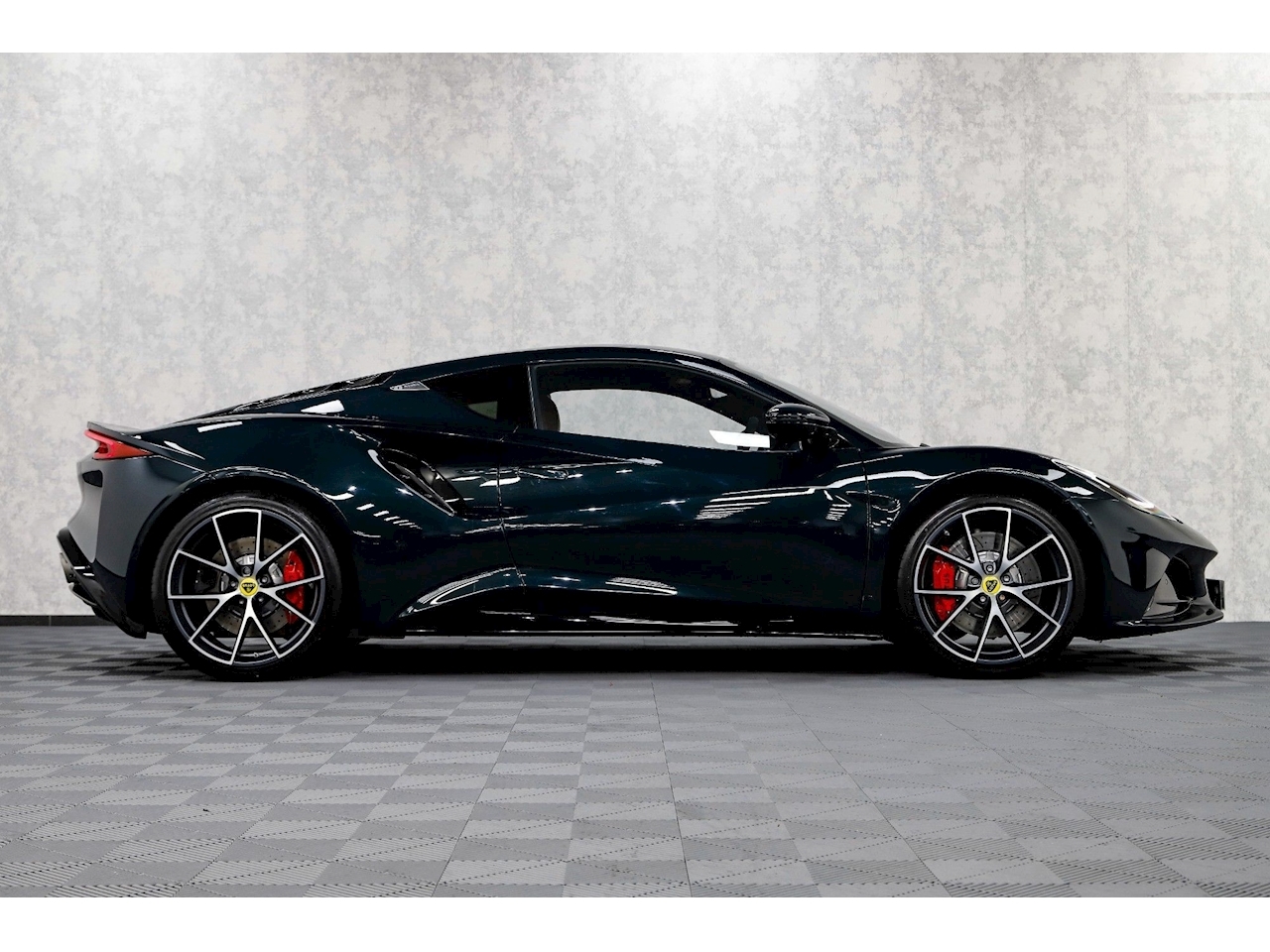 Used 2022 Lotus EMIRA 3.5 V6 FIRST EDITION 2d 400 BHP GREEN AND TAN ...