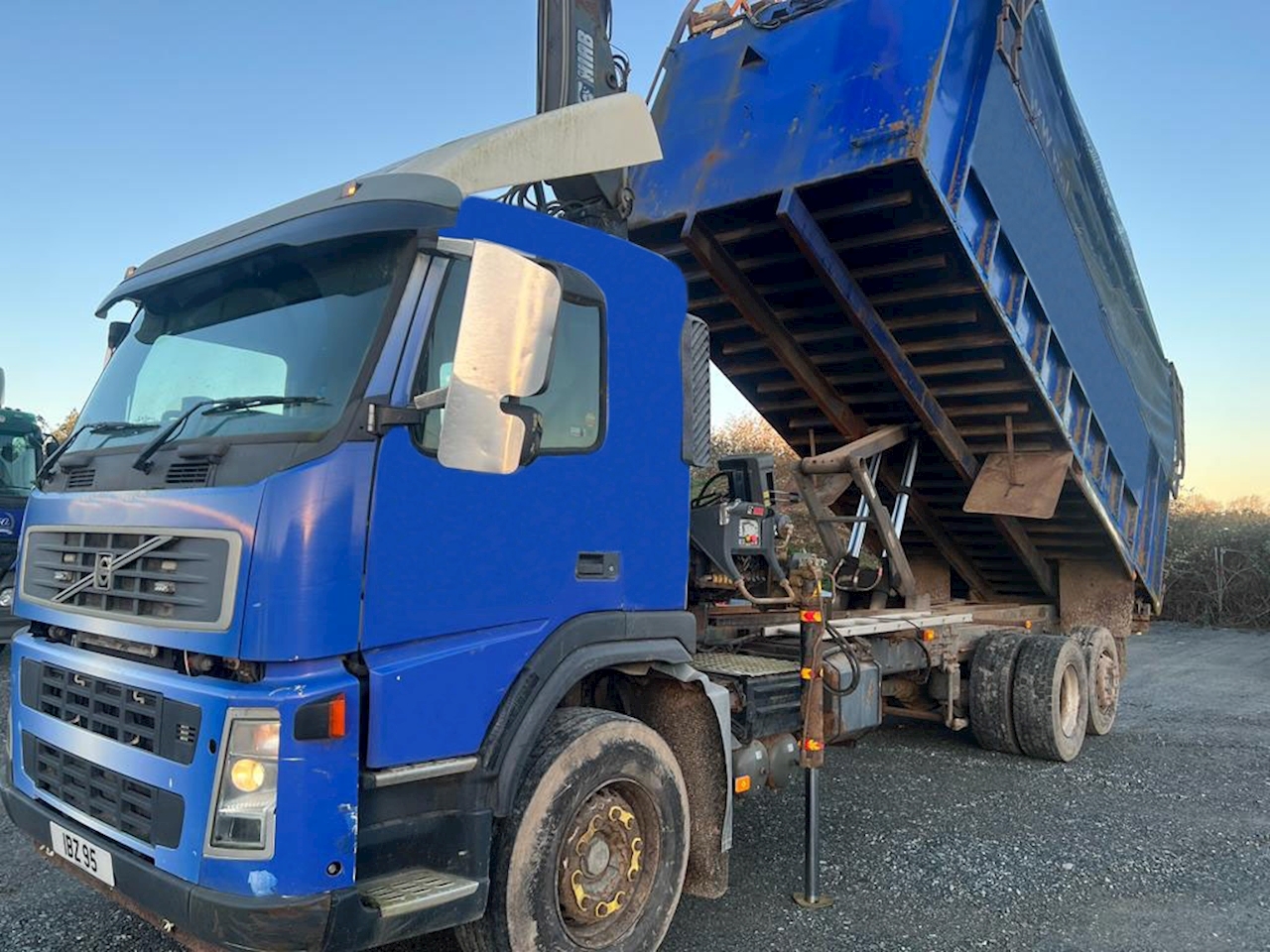 Used 2006 Volvo FM Tipper Fitted with Hiab X5 122 CLX Crane For Sale in ...