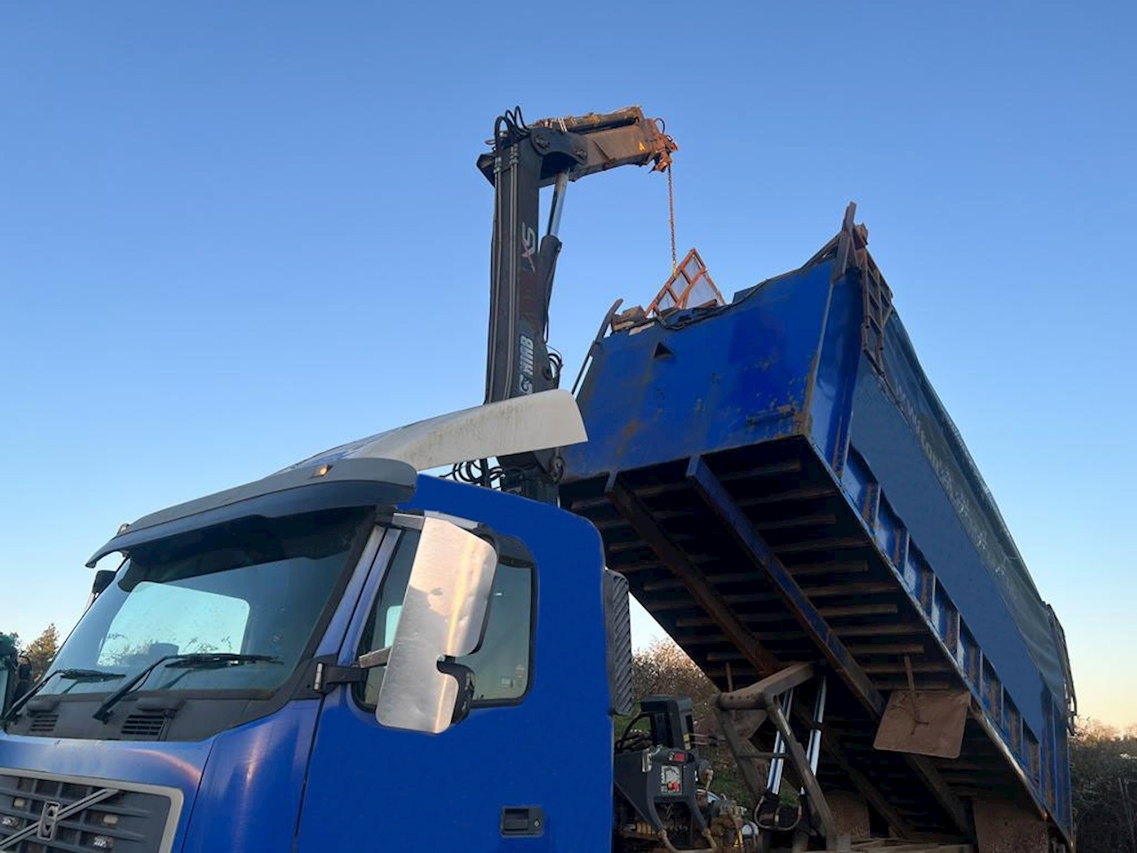 Used 2006 Volvo FM Tipper Fitted with Hiab X5 122 CLX Crane For Sale in ...