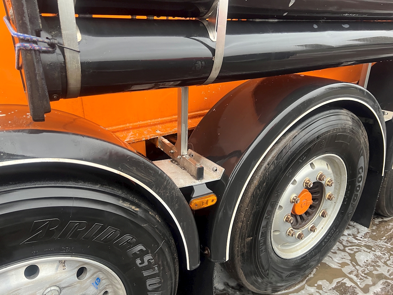 Used 2005 Feldbinder 40 m3 Powder Tanker with Donkey Engine & Blower For Sale in Leicestershire ...