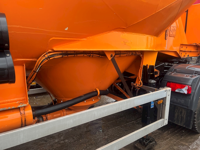 Used 2005 Feldbinder 40 m3 Powder Tanker with Donkey Engine & Blower ...