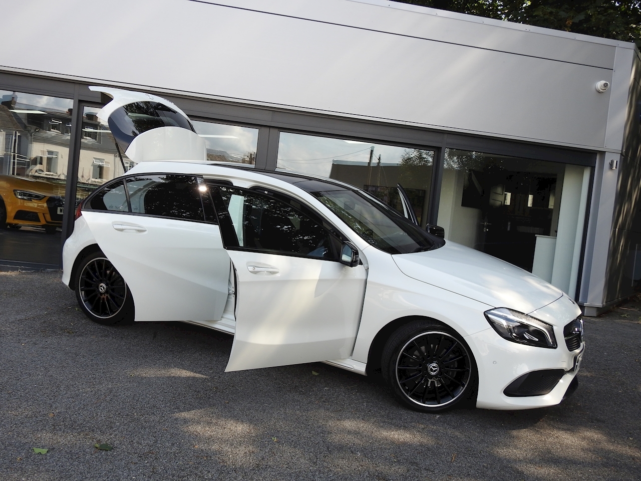 Used 2017 Mercedes-Benz A Class A200d AMG Line For Sale in Devon ...