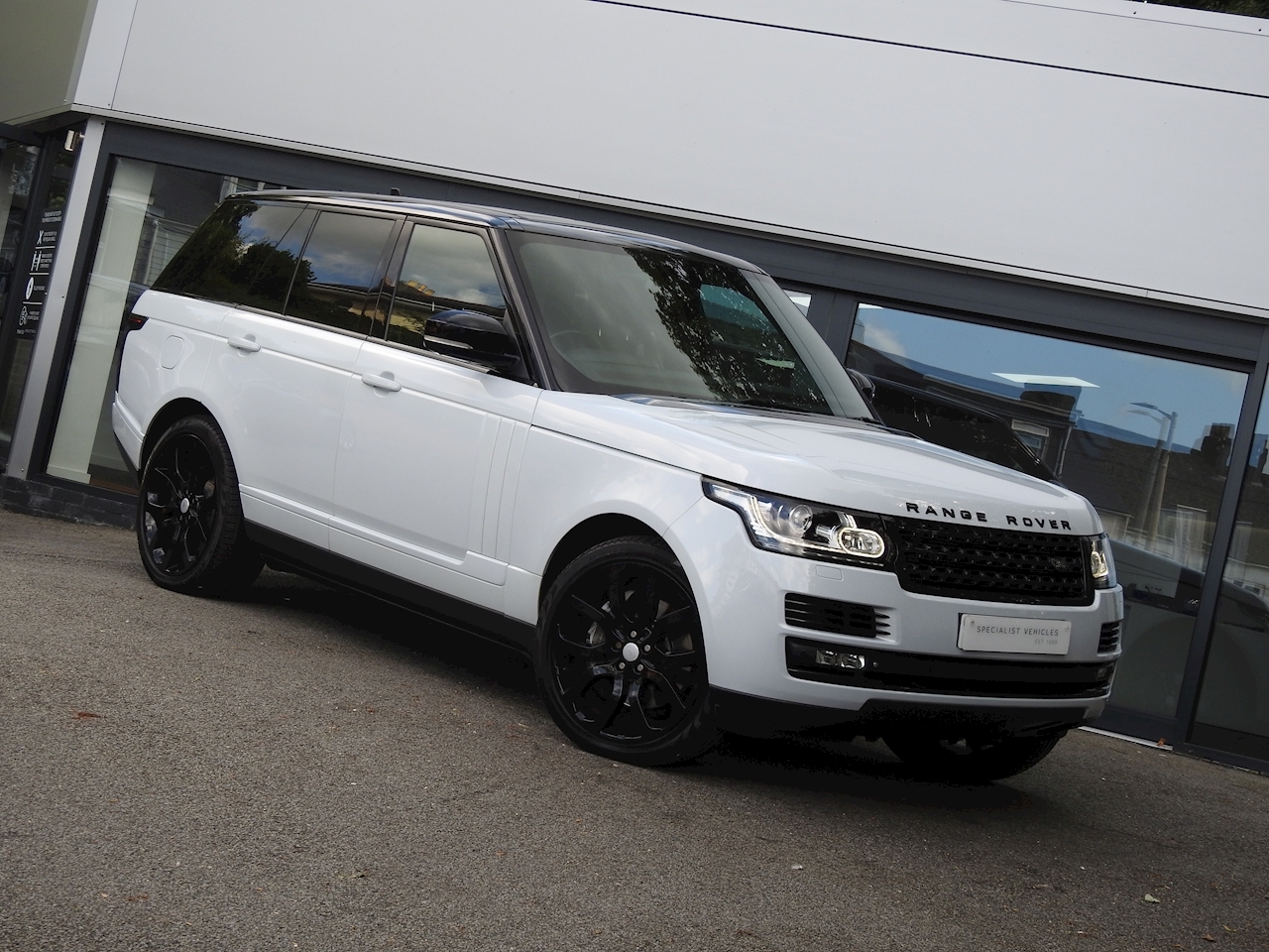 Used 2015 Land Rover Range Rover Sdv8 Autobiography For Sale in Devon ...