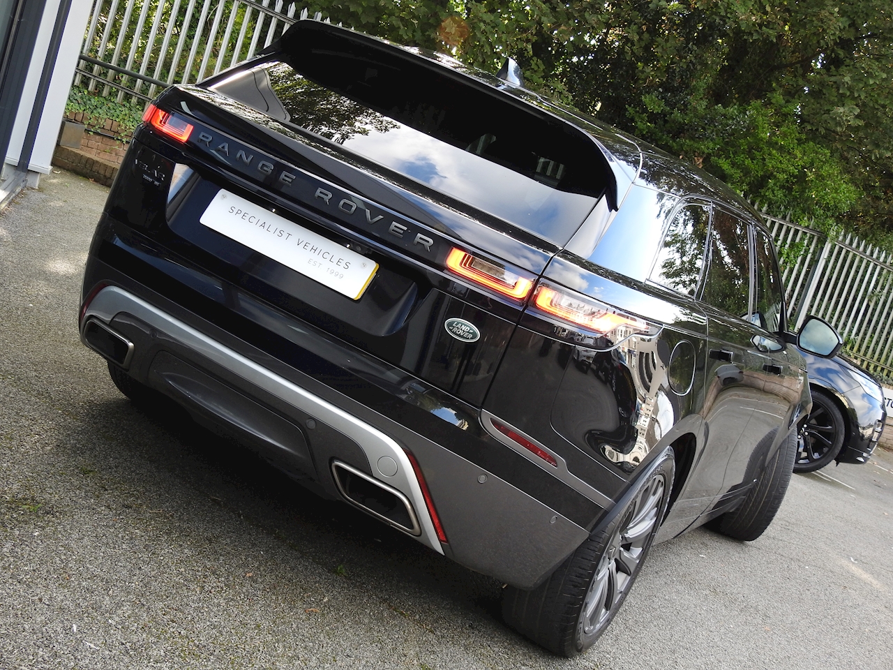 Used 2017 Land Rover Range Rover Velar SD6 V6 R-Dynamic SE For Sale in ...