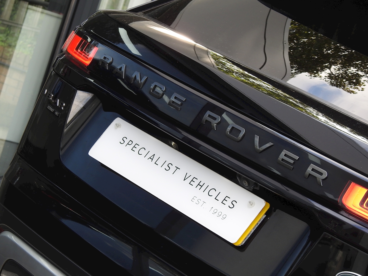 Used 2017 Land Rover Range Rover Velar SD6 V6 R-Dynamic SE For Sale in ...