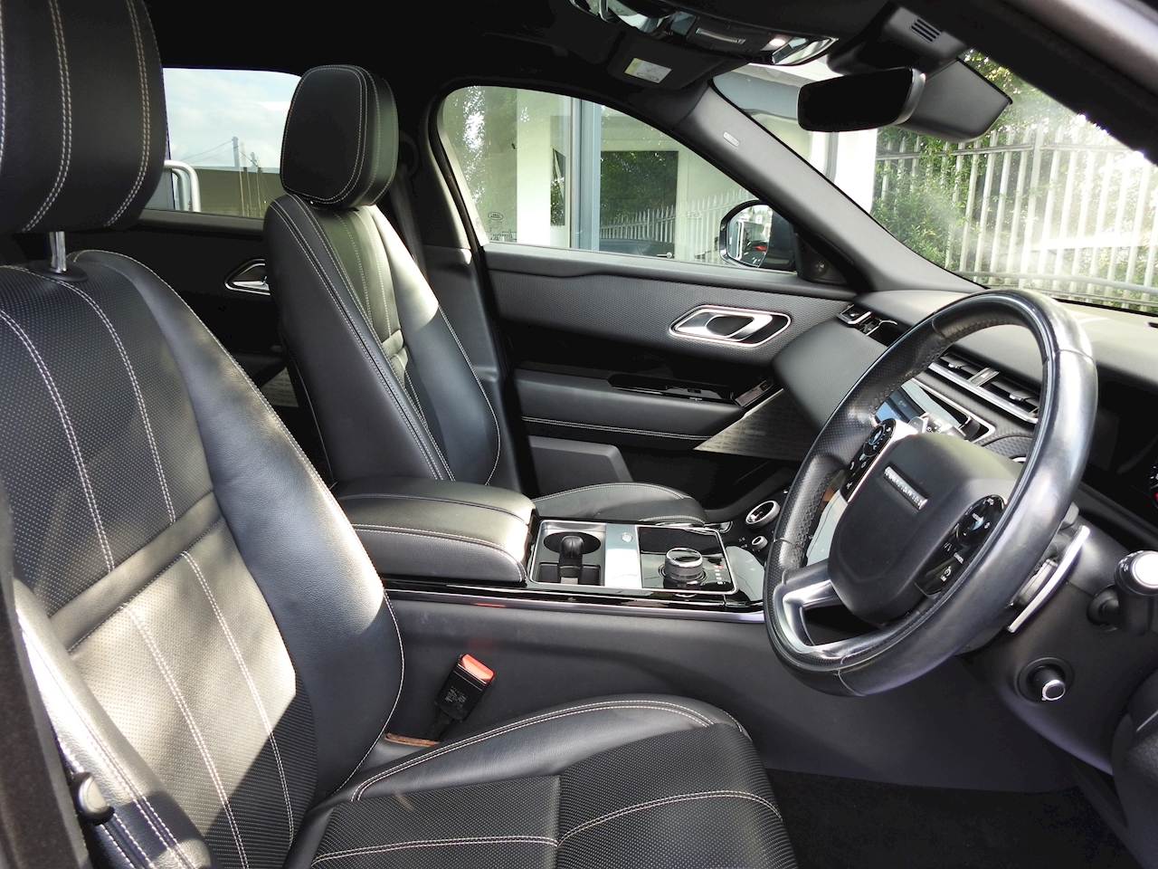 Used 2017 Land Rover Range Rover Velar SD6 V6 R-Dynamic SE For Sale in ...