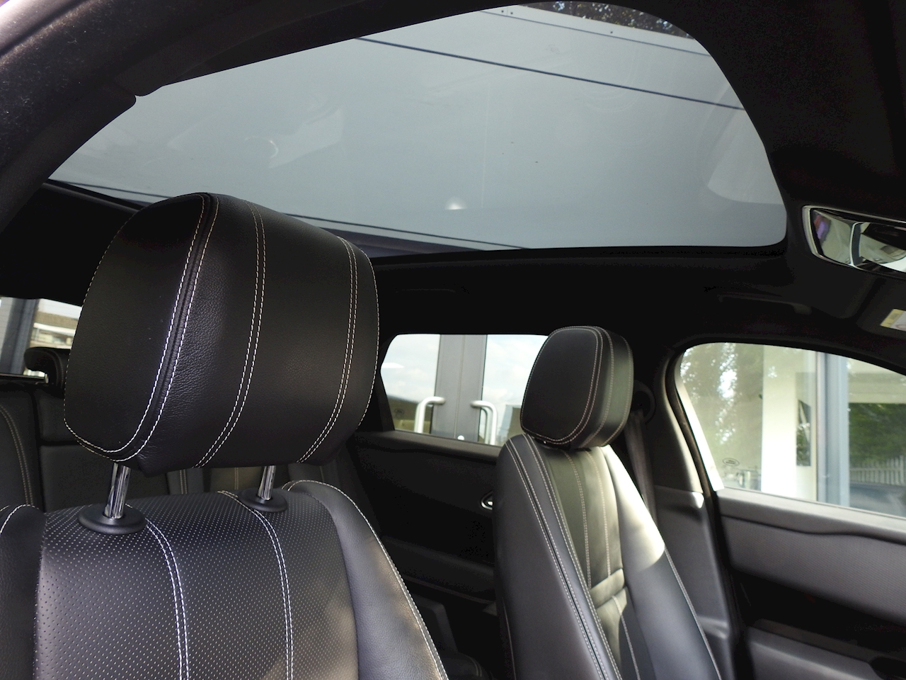 Used 2017 Land Rover Range Rover Velar SD6 V6 R-Dynamic SE For Sale in ...