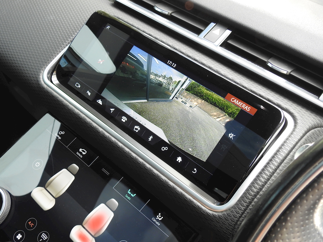 Used 2017 Land Rover Range Rover Velar SD6 V6 R-Dynamic SE For Sale in ...
