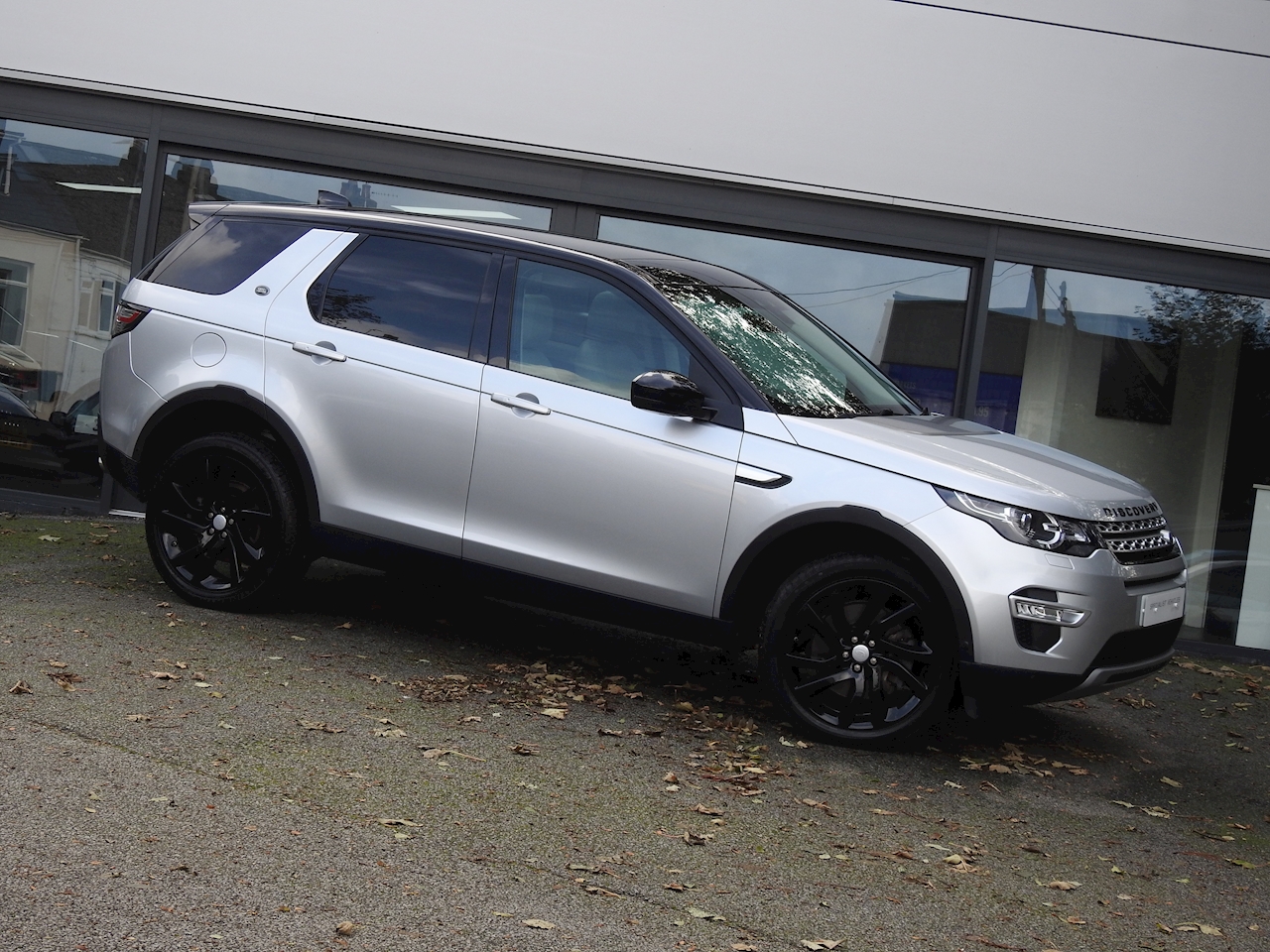 Used 2018 Land Rover Discovery Sport SD4 HSE Luxury For Sale in Devon ...