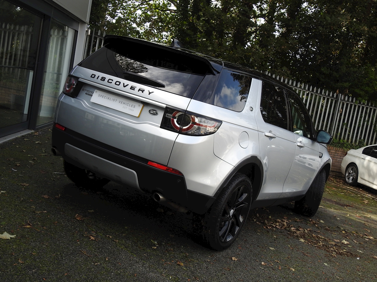 Used 2018 Land Rover Discovery Sport SD4 HSE Luxury For Sale in Devon ...