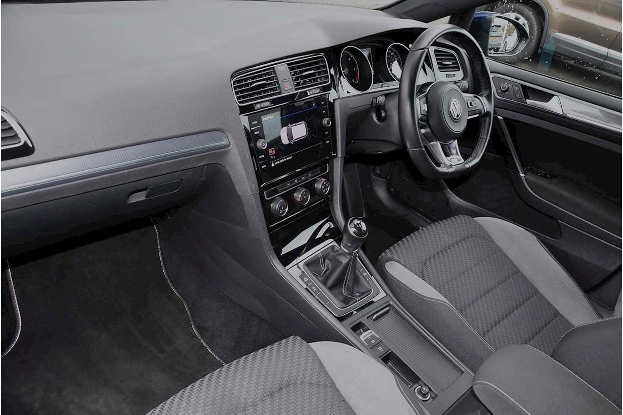 Used 2018 Volkswagen Golf R-Line For Sale in Ceredigion (U11252 ...