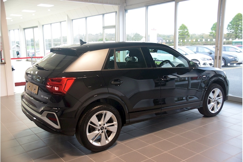 Used 2021 Audi Q2 1.0 TFSI 30 S line SUV 5dr Petrol Manual (s/s) (110 ...