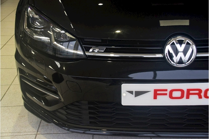 Used 2020 Volkswagen Golf TDI R-Line Edition For Sale in Ceredigion ...