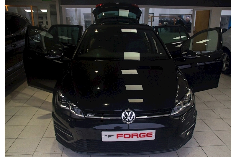 Used 2020 Volkswagen Golf TDI R-Line Edition For Sale in Ceredigion ...