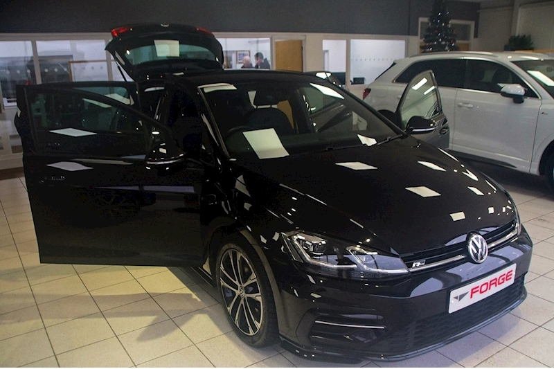 Used 2020 Volkswagen Golf TDI R-Line Edition For Sale in Ceredigion ...