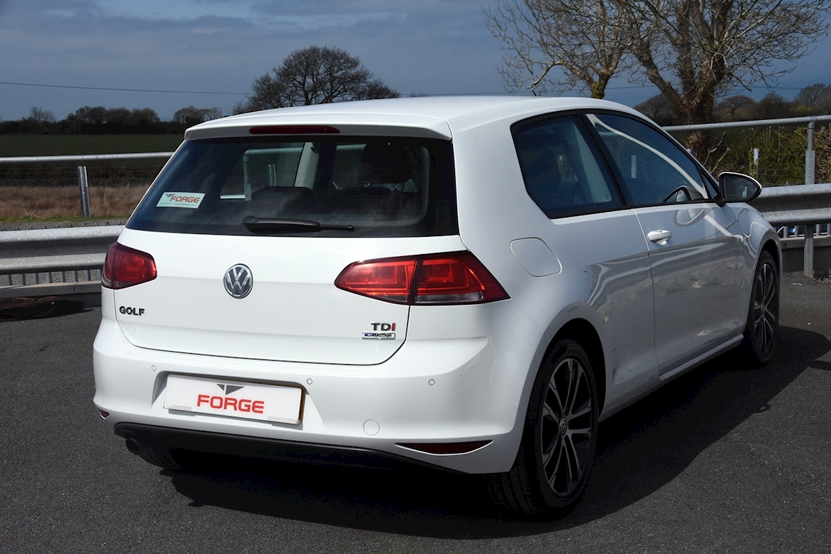 Used 2015 Volkswagen Golf Match Tdi Bluemotion Technology For Sale in ...