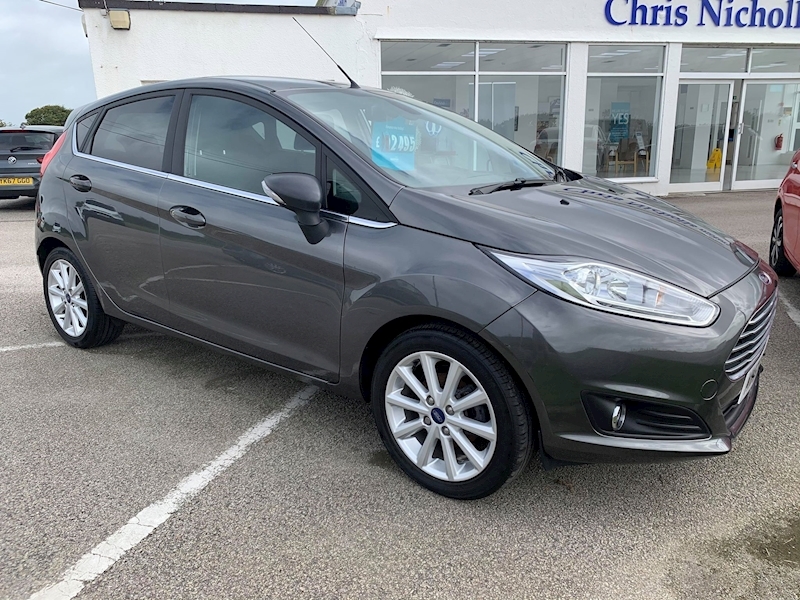 Used 2016 Ford Fiesta Titanium For Sale (U11752) | Chris Nicholls ...