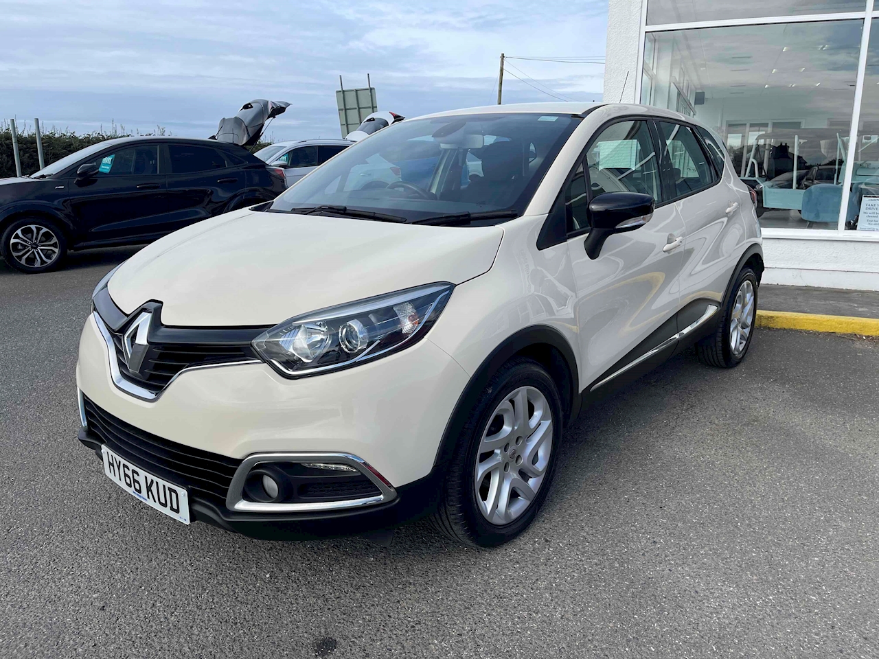 Used 2016 Renault Captur Dynamique Nav Dci For Sale in Cornwall (U14593 ...