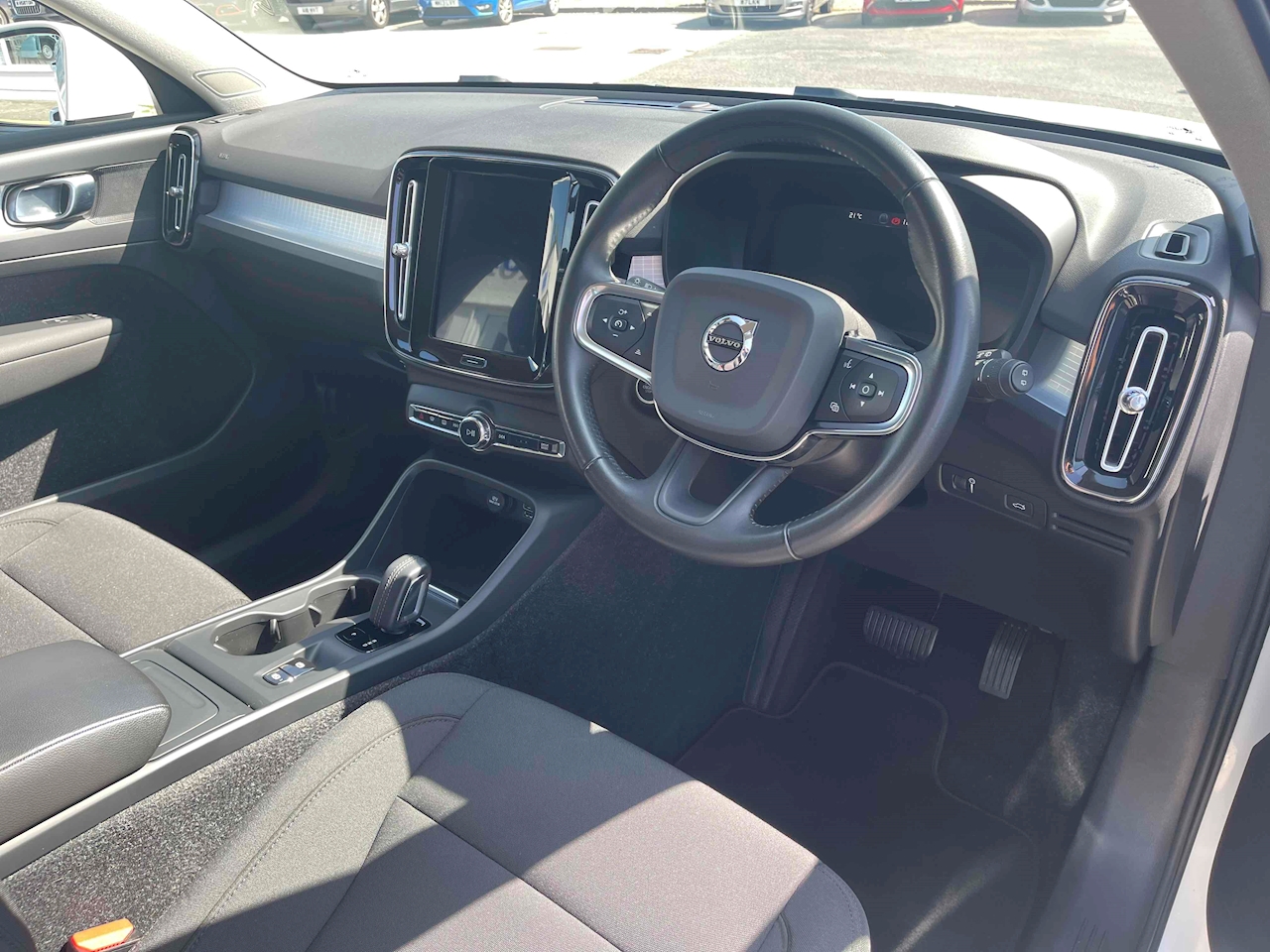 Used 2020 Volvo XC40 T3 Momentum For Sale (U14613) | Chris Nicholls ...
