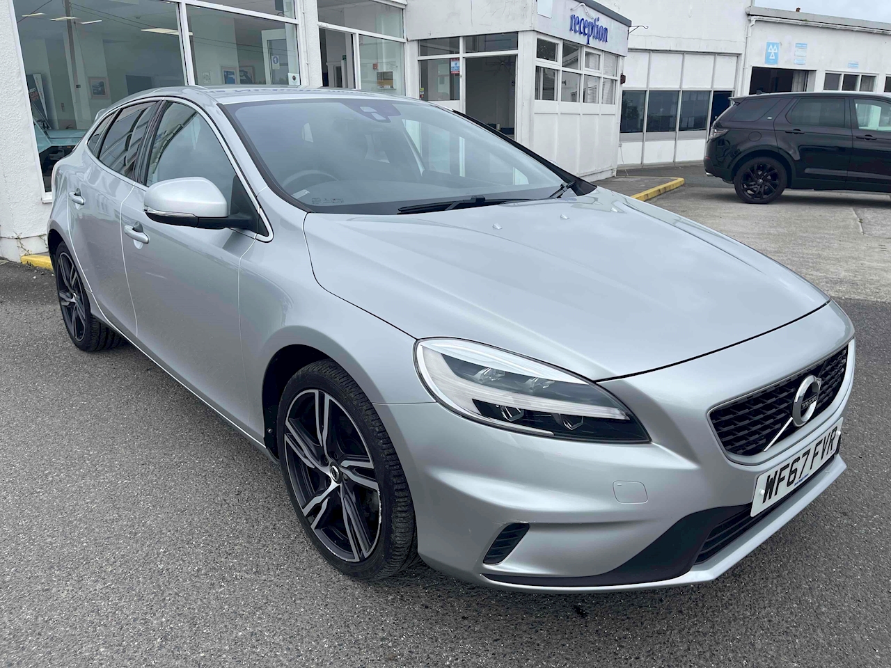 Used 2017 Volvo V40 T3 R-Design Pro For Sale in Cornwall (U14675 ...