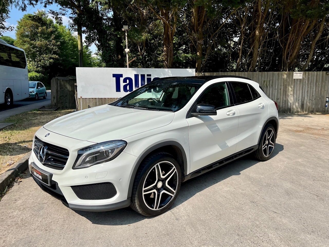 Used 2015 Mercedes Gla-Class Gla220 Cdi 4Matic Amg Line Premium Plus ...