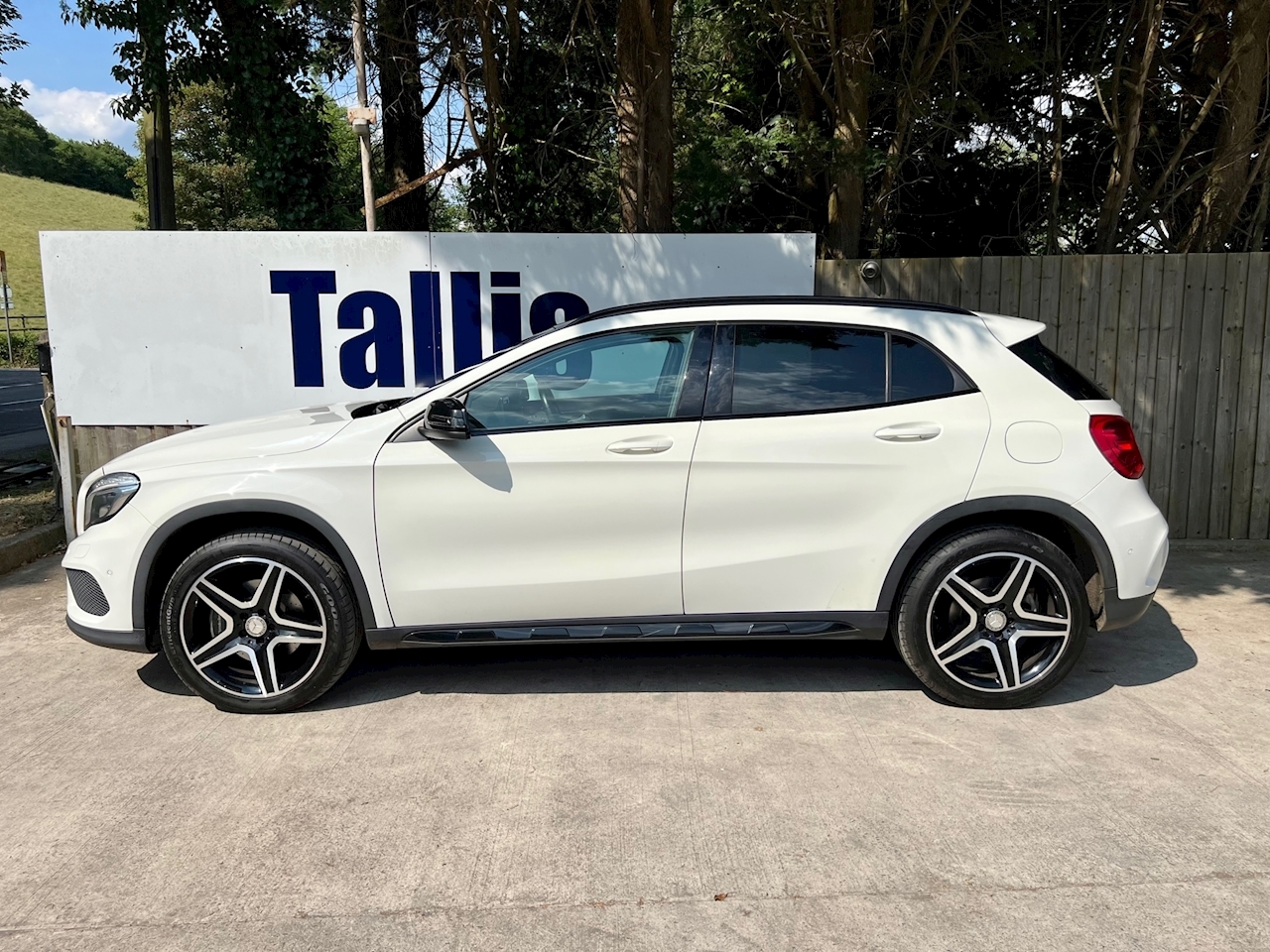 Used 2015 Mercedes Gla-Class Gla220 Cdi 4Matic Amg Line Premium Plus ...