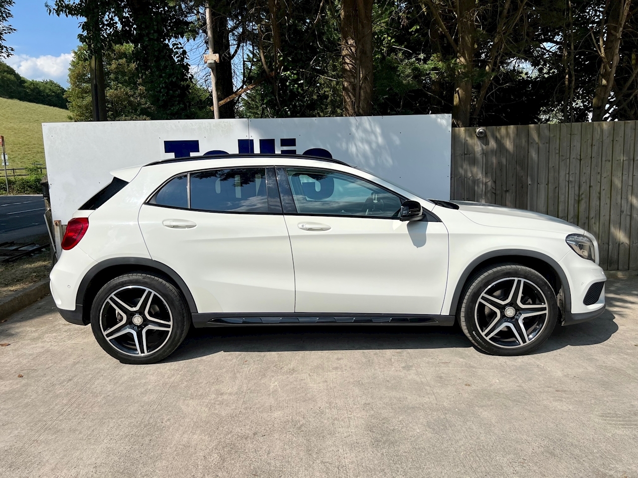 Used 2015 Mercedes Gla-Class Gla220 Cdi 4Matic Amg Line Premium Plus ...