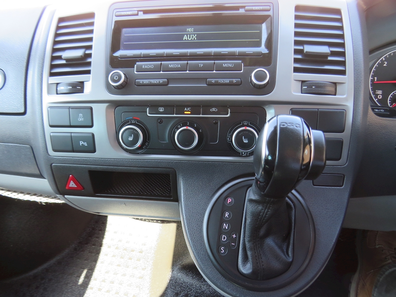 Used 2014 Volkswagen Transporter T30 Tdi Kombi Highline For Sale (U5333 ...