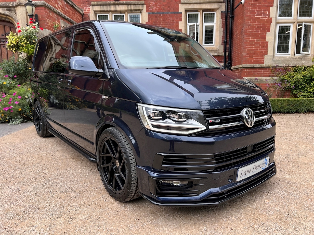 Used Volkswagen Transporter 2018 BiTDI T32 BlueMotion 4 Motion Tech ...
