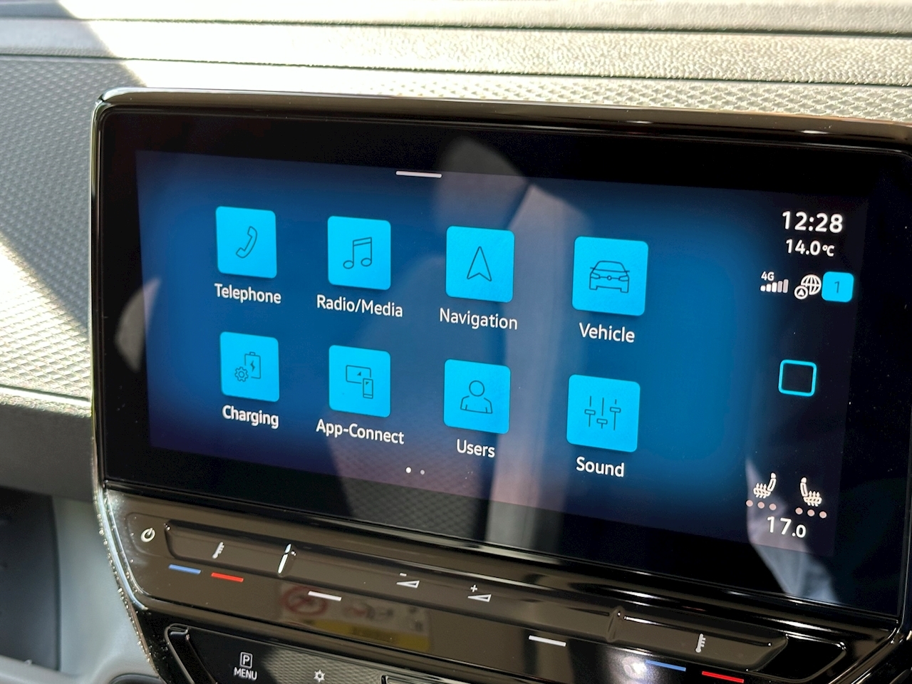 Used Volkswagen ID. Buzz 2023 Pro Commerce Plus | Lane Pearson ...